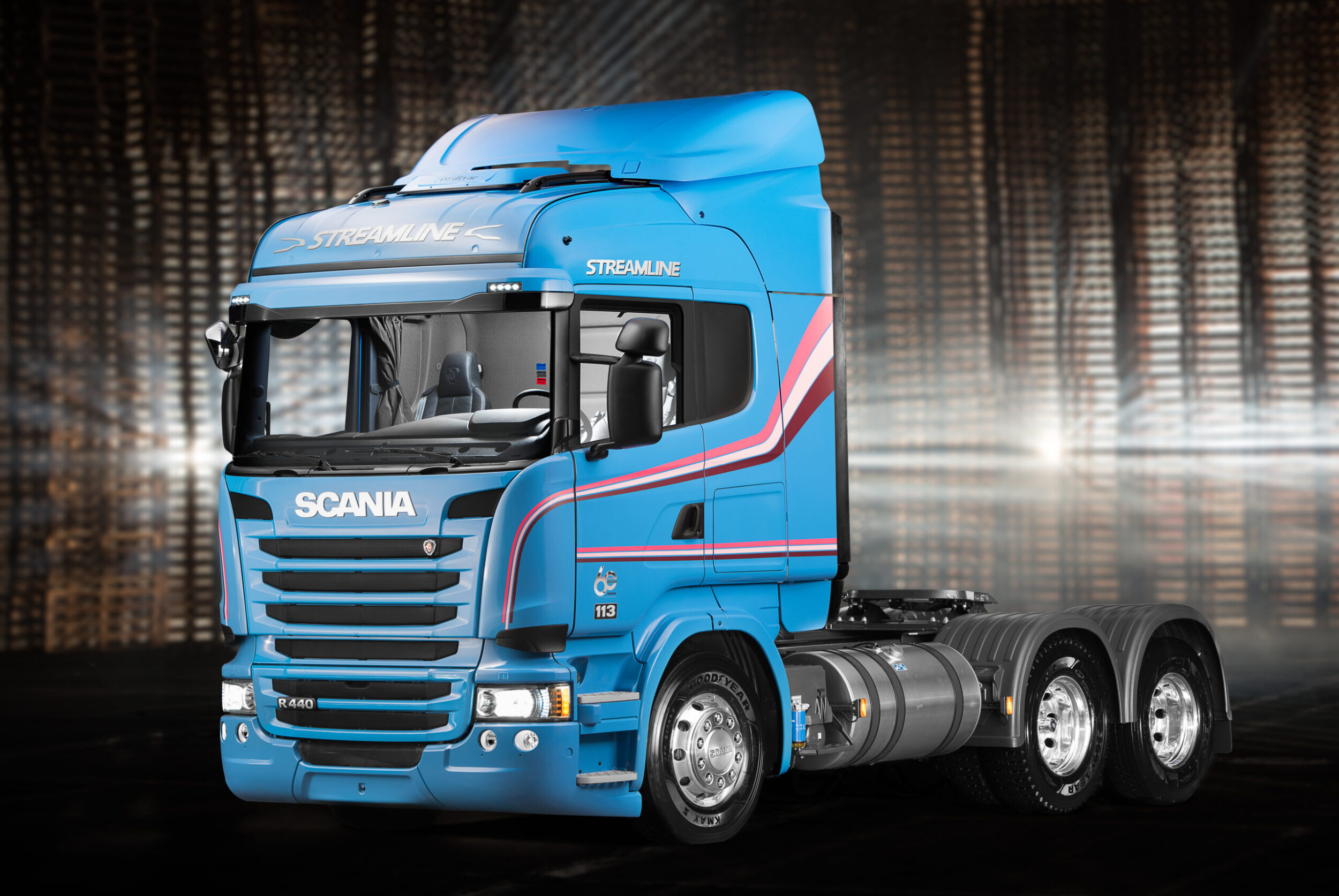 Scania leva Edição Especial 60 anos para a TranspoSul - Portal Logweb